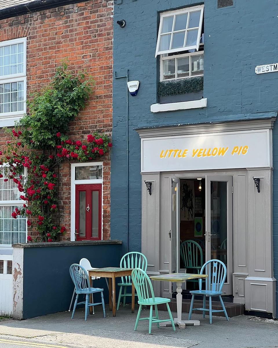 Little Yellow Pig - Chester, United Kingdom | European Coffee Trip