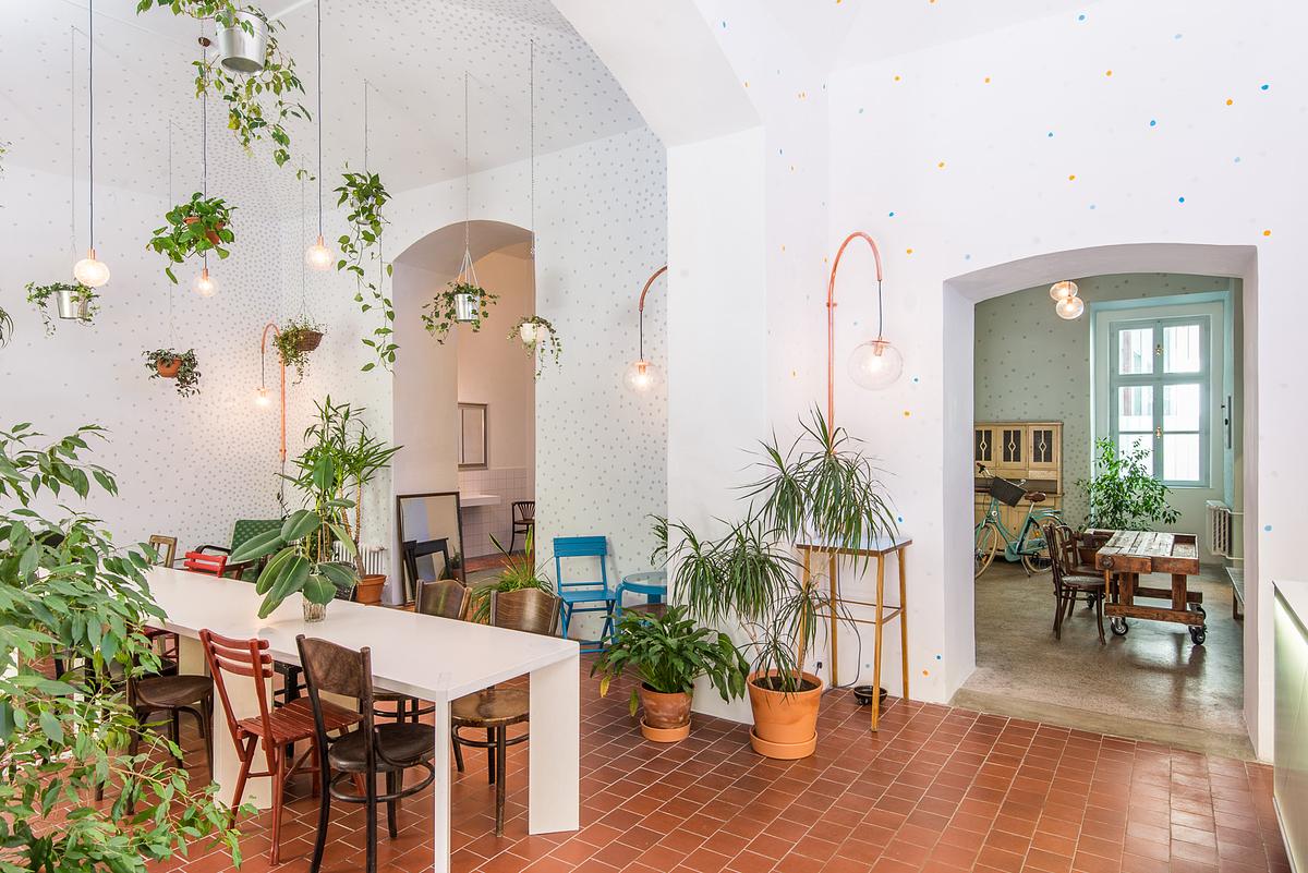 Parlor Café - Prague, Czech Republic | European Coffee Trip