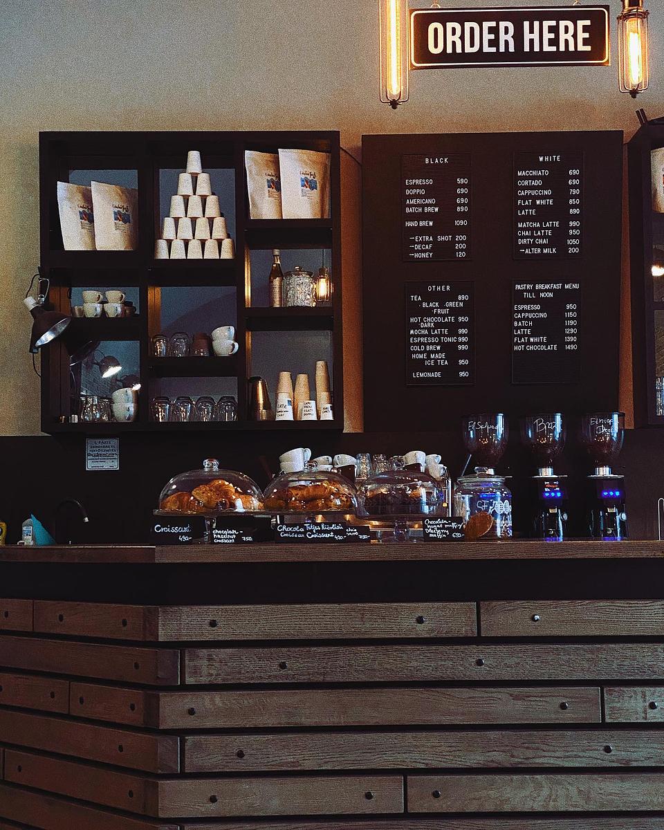 Dose Espresso Budapest - Budapest, Hungary | European Coffee Trip