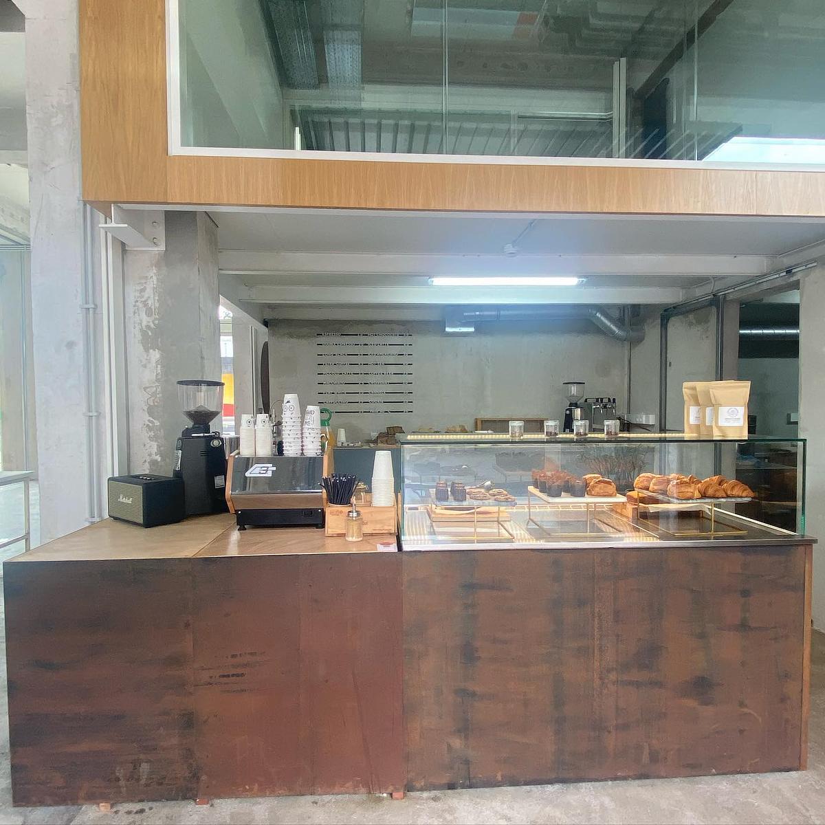 The Royal Rawness - Lisbon, Portugal | European Coffee Trip