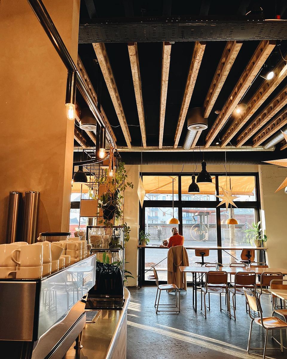 Pust kaffebar - Oslo, Norway | European Coffee Trip