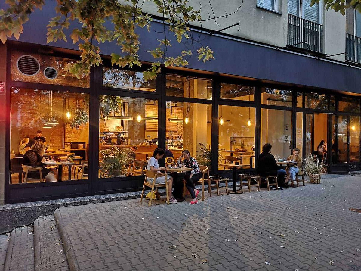 NA BANK - Warsaw, Poland | European Coffee Trip