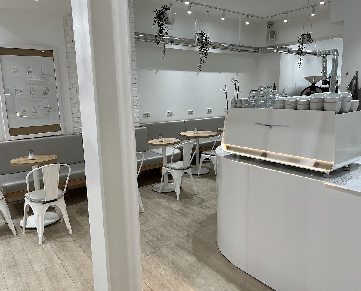 Kioki Coffee - Dusseldorf, Germany | European Coffee Trip