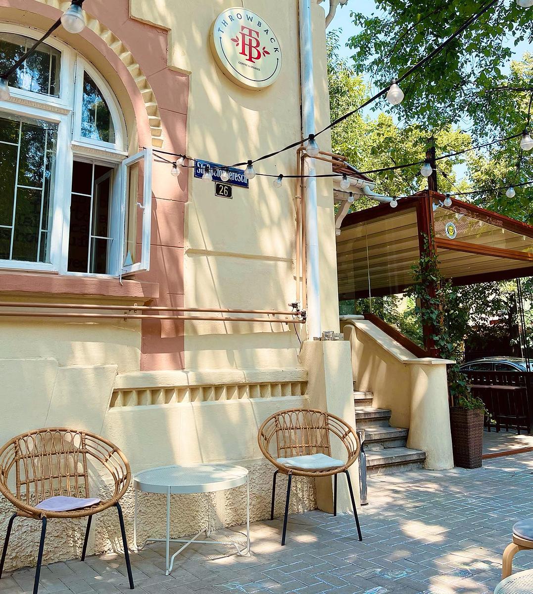 Throwback Coffee and Stories - Bucharest, Romania | European Coffee Trip