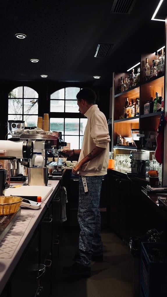 robins coffee - Zurich, Switzerland | European Coffee Trip