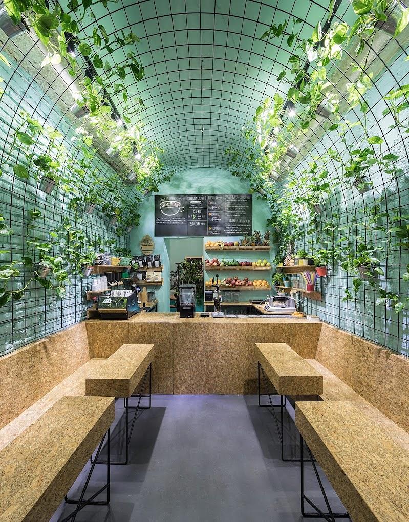 VanFruct Coffee Shop - Bucharest, Romania | European Coffee Trip