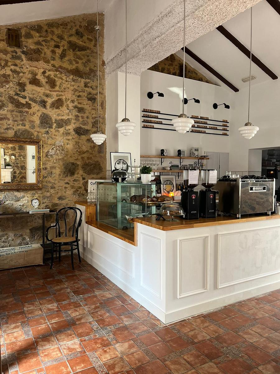 Canela Coffee house - Puerto de Sagunto, Spain | European Coffee Trip